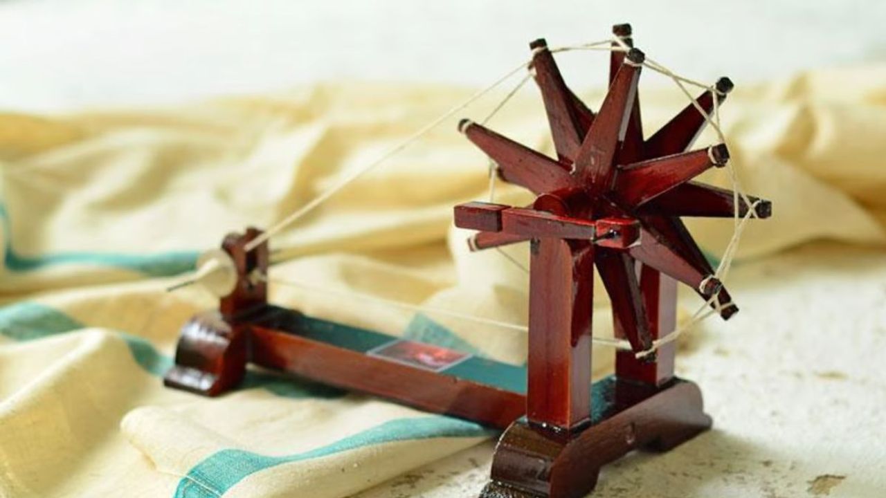 How Gen Z Is Greasing Wheels Of Handloom Weaving | The Bengaluru Live ...